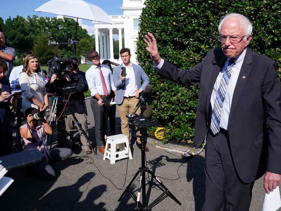 Sen. Bernie Sanders’ office in Vermont caught fire. Arson is suspected ...