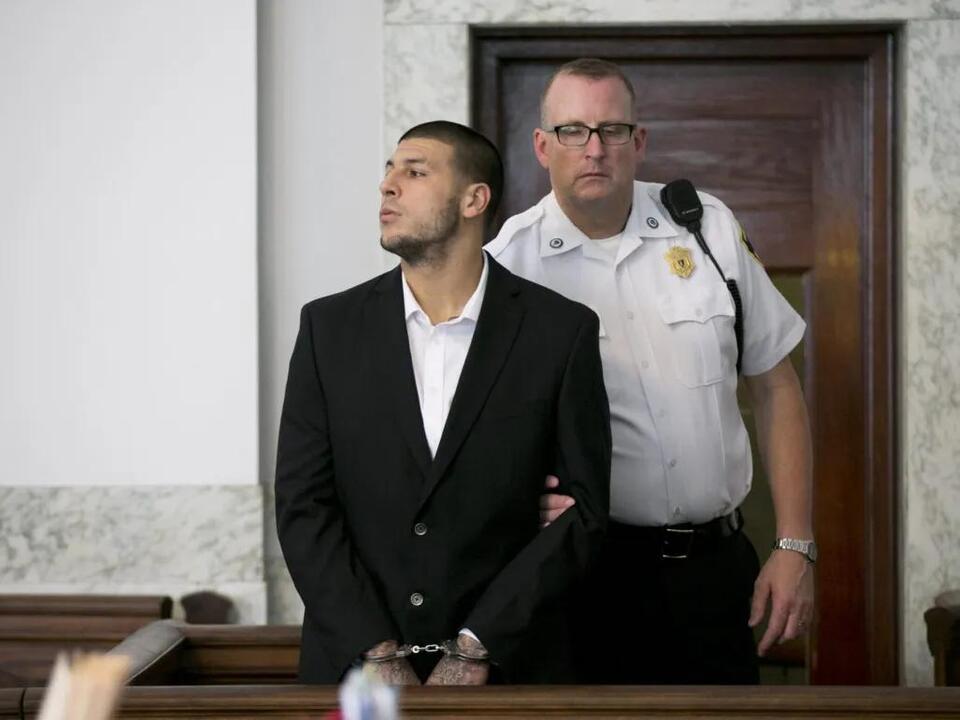 Fiancée Of Aaron Hernandez Not Happy About Jokes From Tom Brady Roast