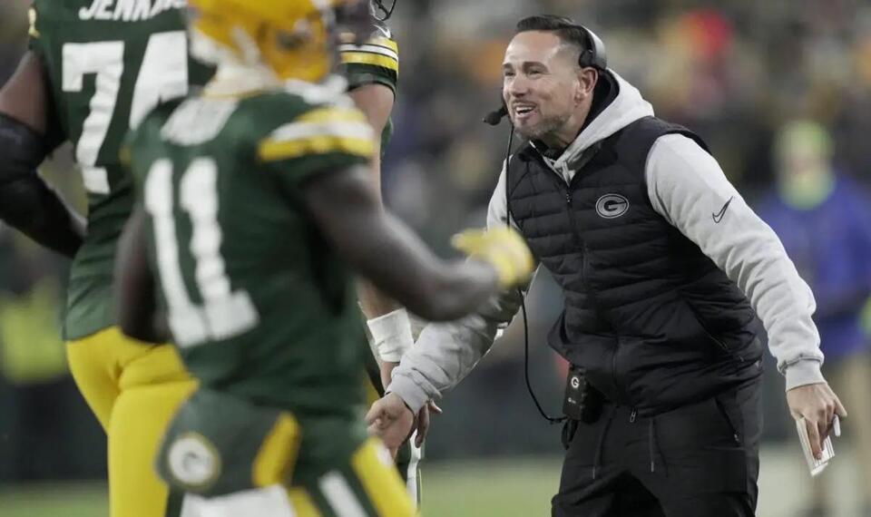 Breaking: Packers Hire Big Time Coach For Playoff Run (Report) - NewsBreak