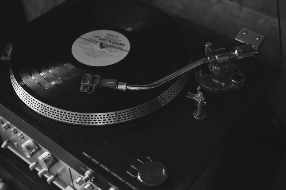 13 Forgotten Household Items That Are Valuable Today - NewsBreak