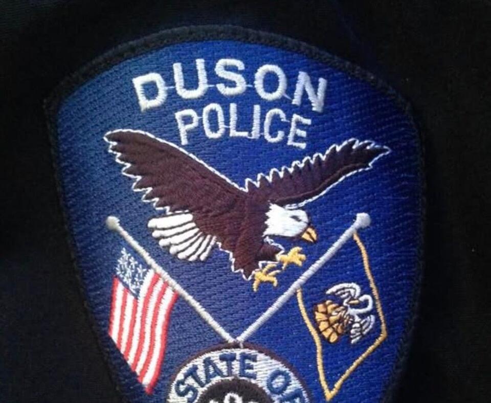 Duson Police Officer Applauded for Interacting With Kids in Viral Photo ...