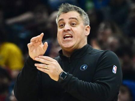 Top Timberwolves assistant to interview for 1 head coach job