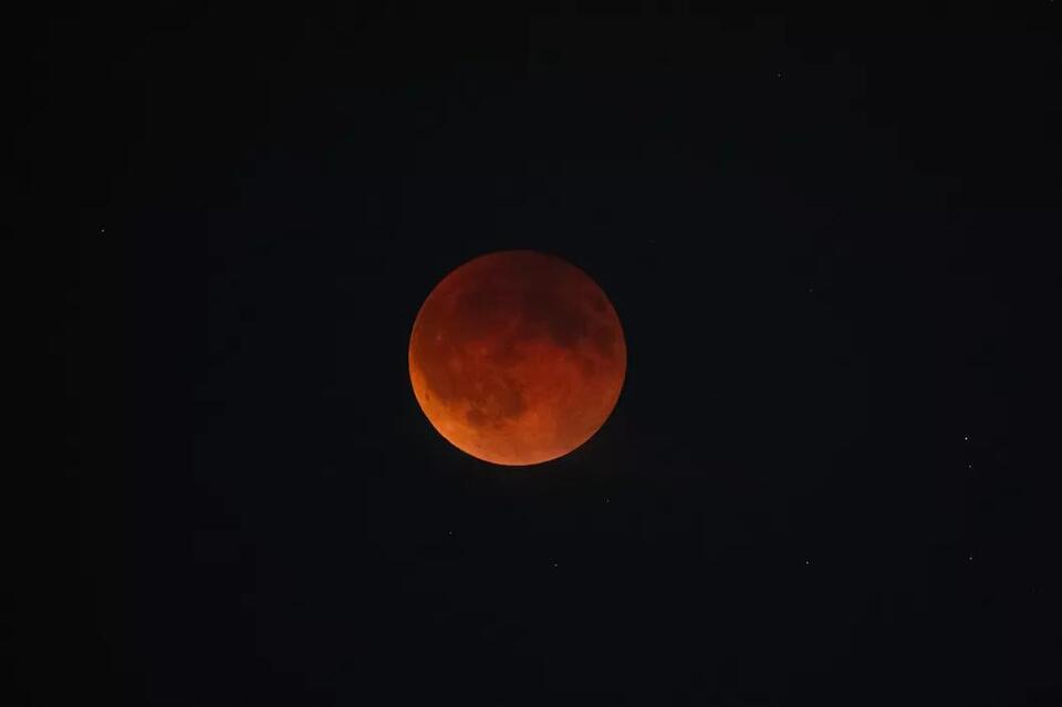 Total Lunar Eclipse To Paint Moon Red Across CNY Early Tuesday Morning ...