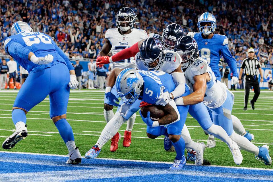 Dan Campbell celebrates special teams in lively locker room video ...