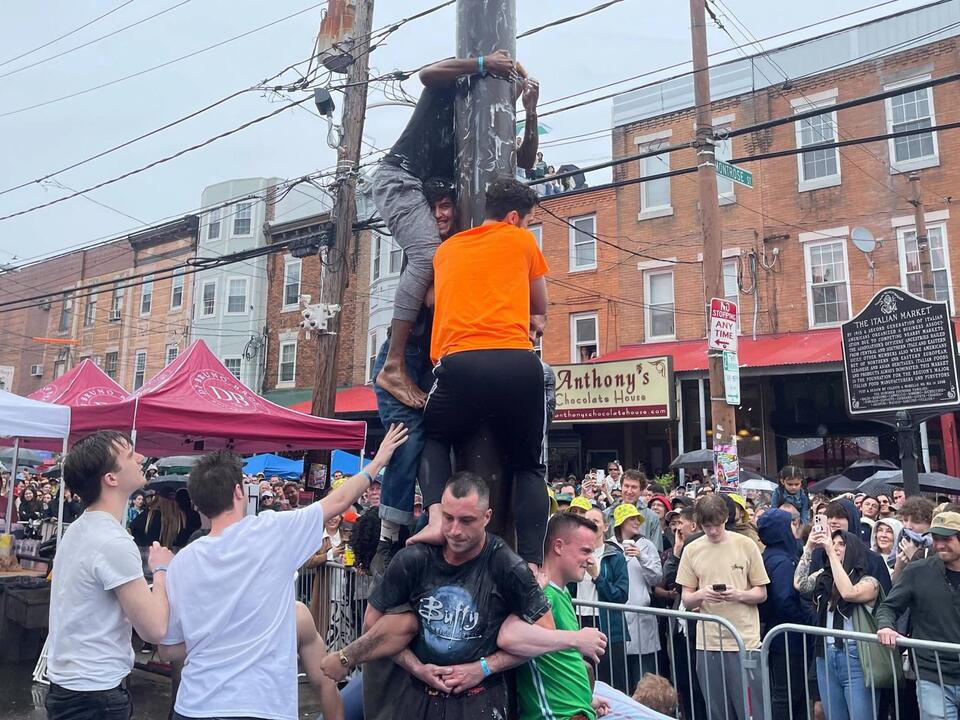 Thousands at Philly's largest block party honor history and good food ...