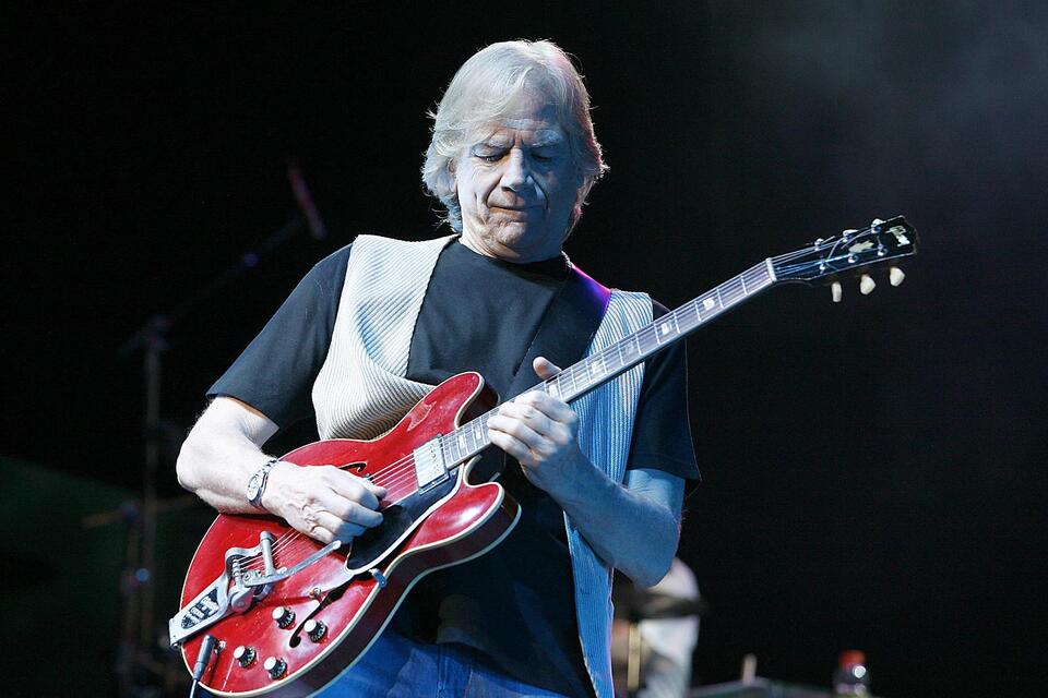 Moody Blues' Justin Hayward U.S. Tour - NewsBreak