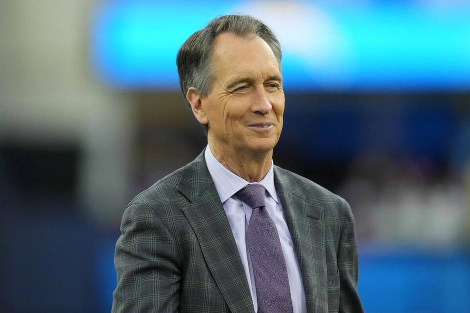 How Old is Cris Collinsworth? A Look at the Super Bowl Broadcaster’s ...