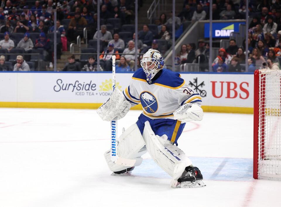 Alex Lyon Sets New Buffalo Sabres Record - NewsBreak