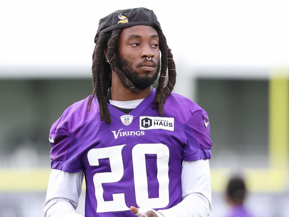 Falcons sign CB Harrison Hand