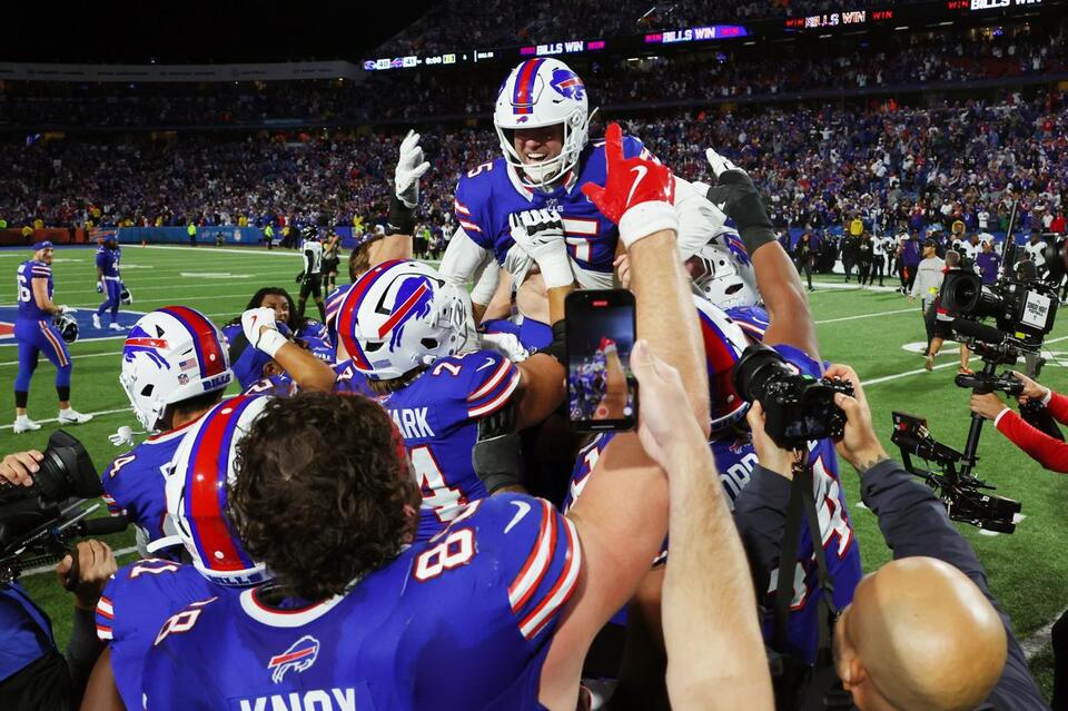 A Look Back At Buffalo Bills 2026 Regular Season [PHOTOS] - NewsBreak
