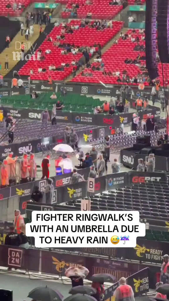 'The rain is HEAVY ahead of Oleksandr Usyk’s face-off vs Daniel Dubois ...