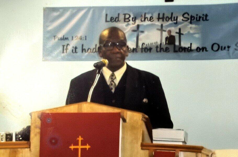 OBITUARY: The Rev. Robert J. Ingram Jr. - NewsBreak