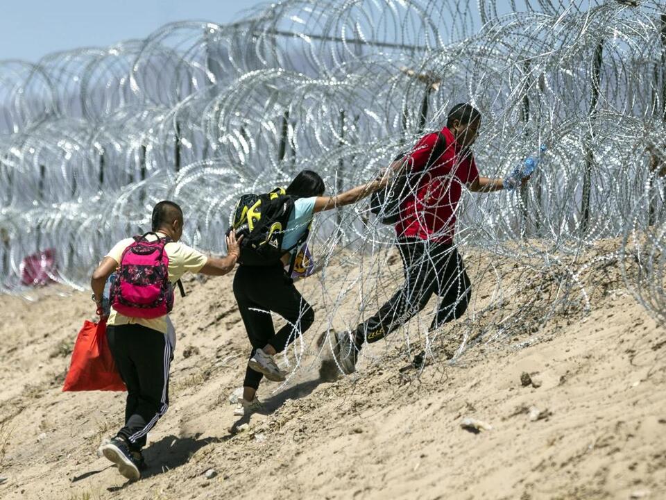 Migrants indicted in Texas over alleged border breach after judge ...