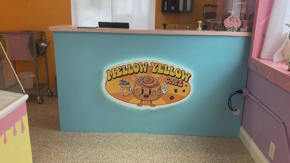 Redding couple celebrates grand opening of Mellow Yellow cafe after ...