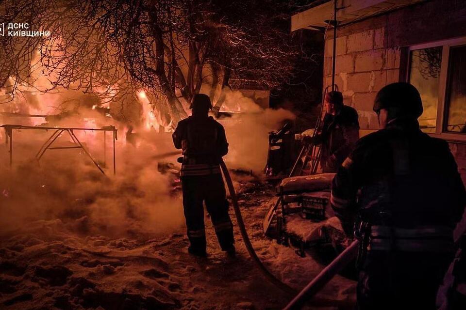 Russia launches another major attack on Ukraine's power grid, killing 4 ...