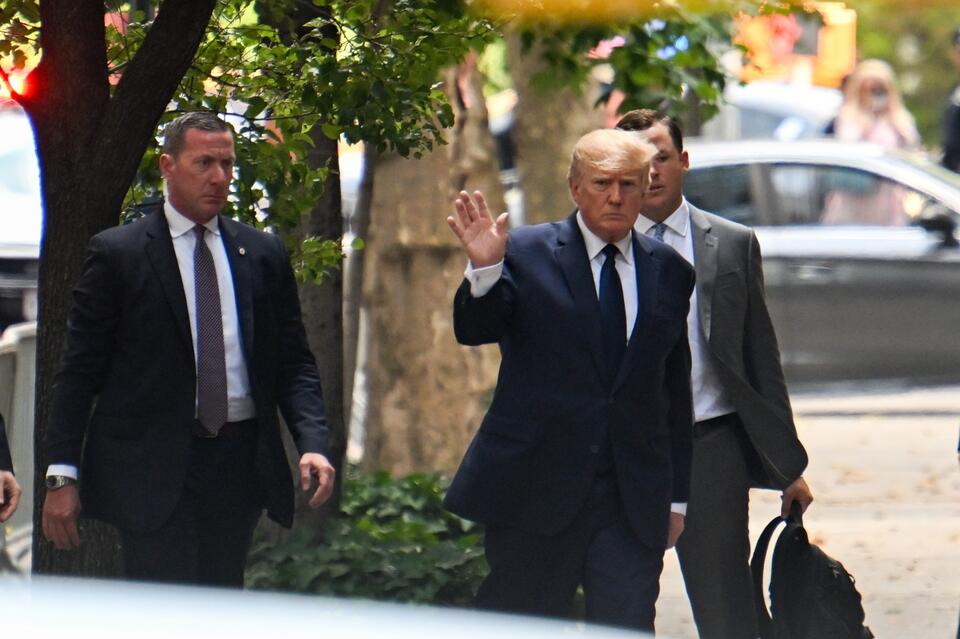 Donald Trump's Hair Color Changed To Light Orange Due To His Impatience ...