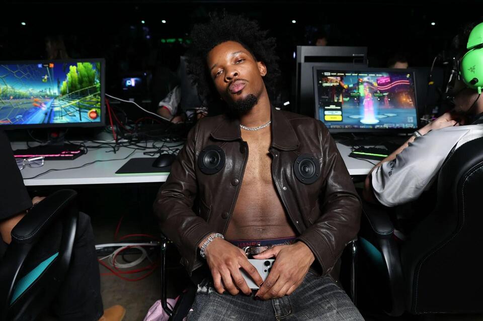 ⁠Is the photo of D4vd and Celeste Rivas together after a concert real ...