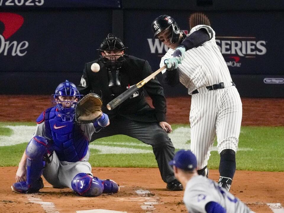 Aaron Judge snaps World Series slump with homer, then makes costly error that sparks Dodgers rally