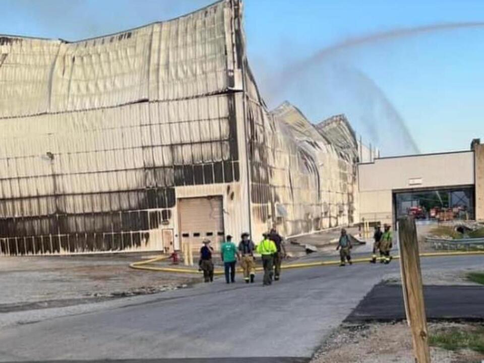 'A very loud boom' | Witness on start of Essity plant fire