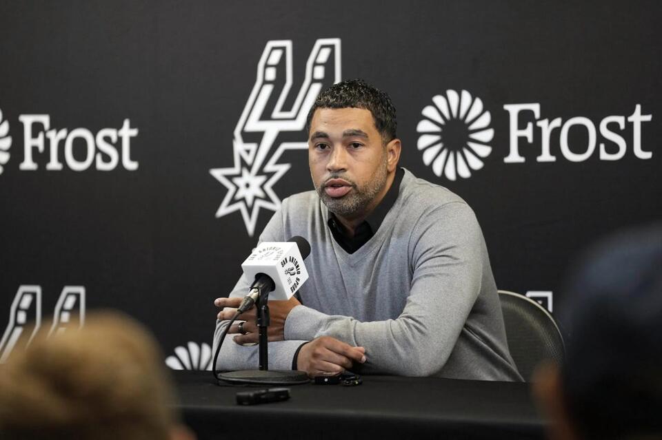 BREAKING: NBA World Reacts To San Antonio Spurs Signing 13-Year Veteran ...