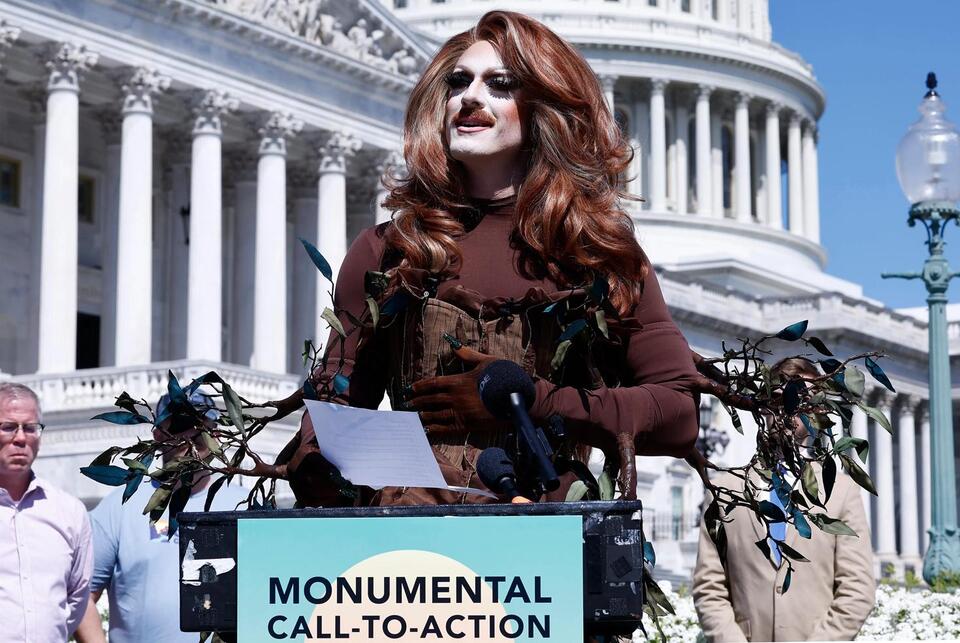 Patagonia sues drag queen Pattie Gonia, alledging trademark ...