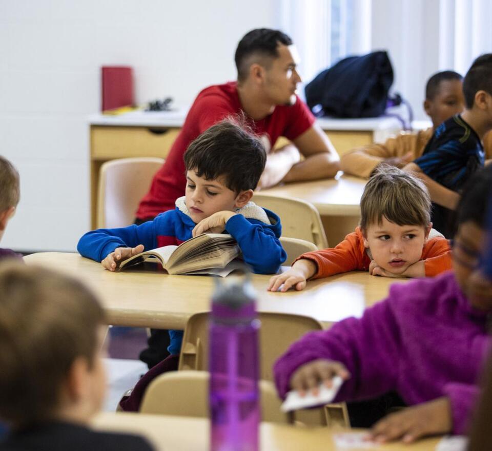 Just 2-in-5 Chicago students read at grade level under lowered ...