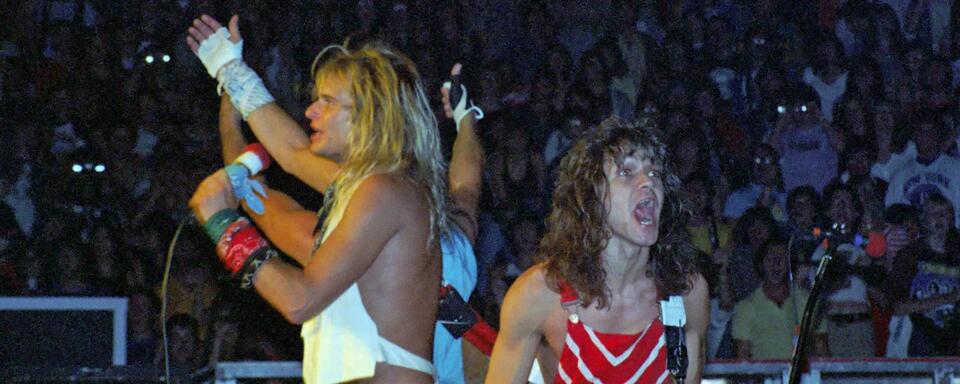 Behind the Album: How ‘Diver Down’ Made Van Halen a Singles Band ...