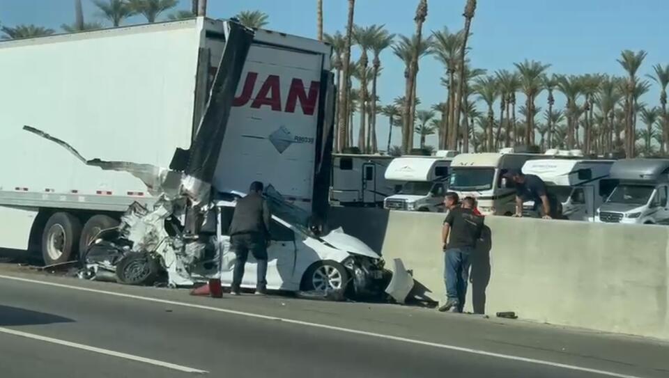 One Person Killed in Major Accident on 10 Freeway Westbound Near ...