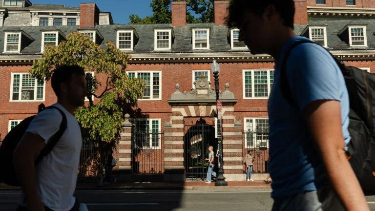 Harvard students skip class and still get high grades, faculty say ...