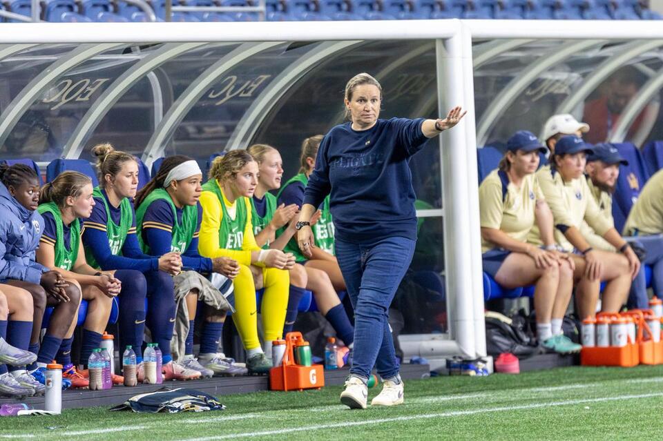 Seattle Reign extends head coach Laura Harvey through 2028 - NewsBreak