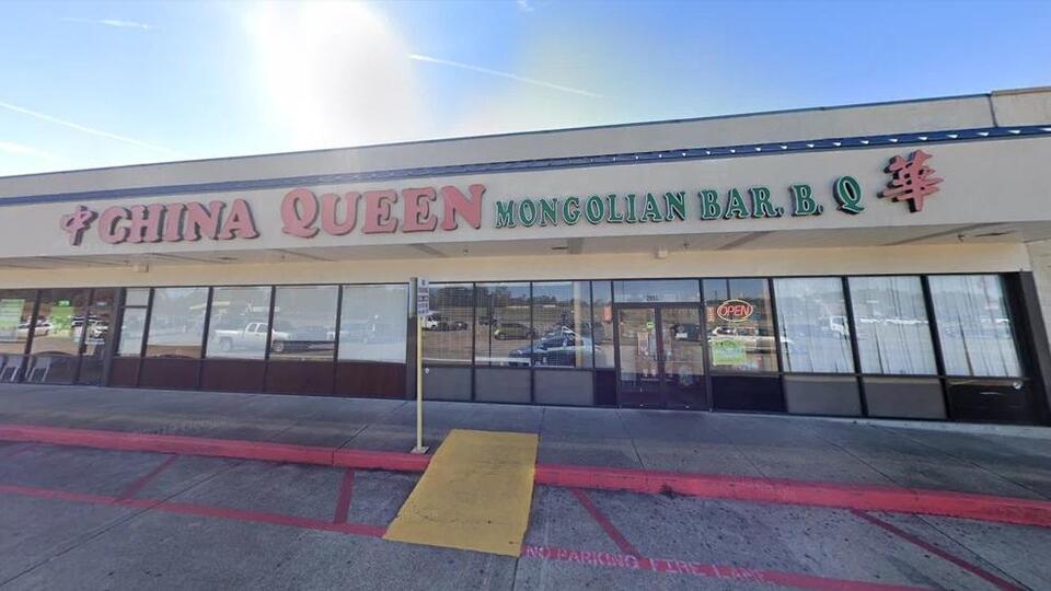 Chinese restaurant allegedly kept roadkill in freezer next to food ...