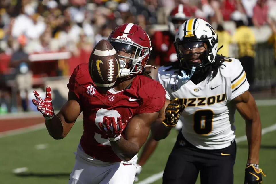 Alabama DB Working at WR During Bowl Practice