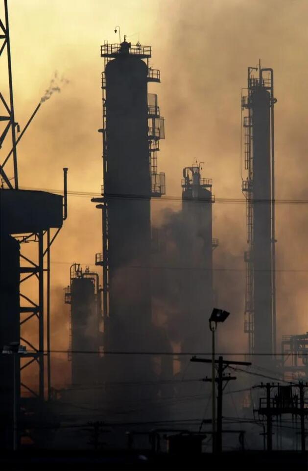 Massive fire erupts at California refinery operating since 1969 - NewsBreak