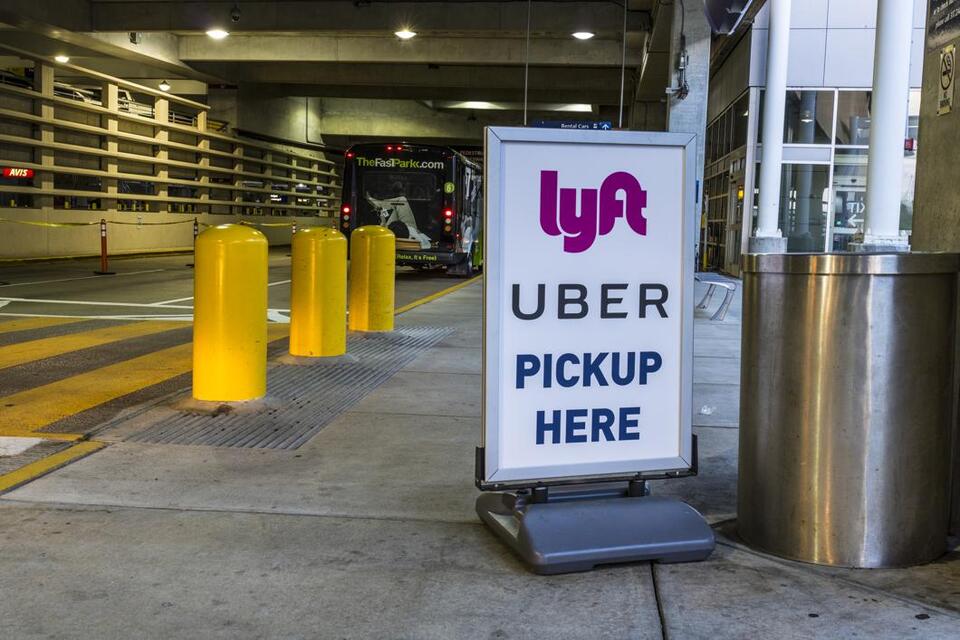 Uber And Lyft Face Lawsuit From Male Drivers Claiming Women-Only Ride ...
