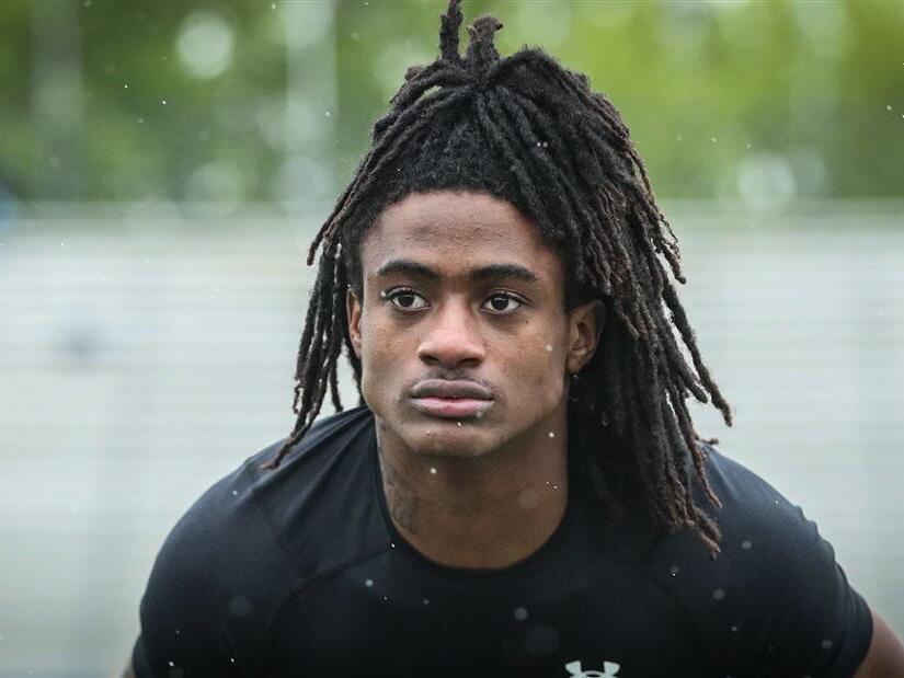 CB Charles Bell locks in Iowa official visit