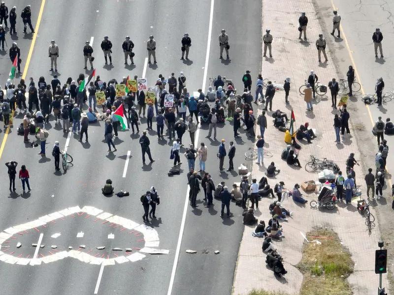 Gaza Protesters Shut Down Golden Gate Bridge In Day Of Action