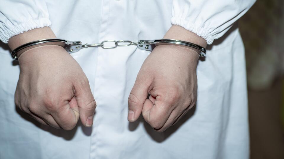 Mom Played Dead While 15-Year-Old Allegedly Killed Grandma for ...