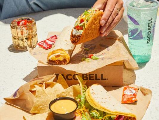 Taco Bell fires another shot in the value war with $7 box