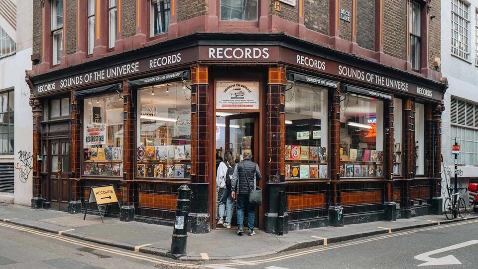 18 British record stores have been crowned the ‘greatest in the world ...