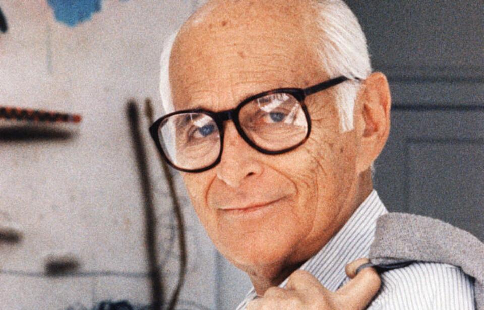 Before he made TV history, Norman Lear flew 52 combat missions in World ...