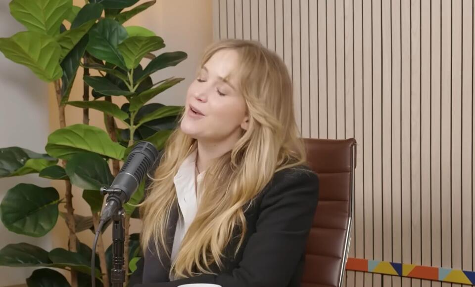 Jennifer Lawrence Reveals Her Go-To Karaoke Song Is A Shania Twain ...