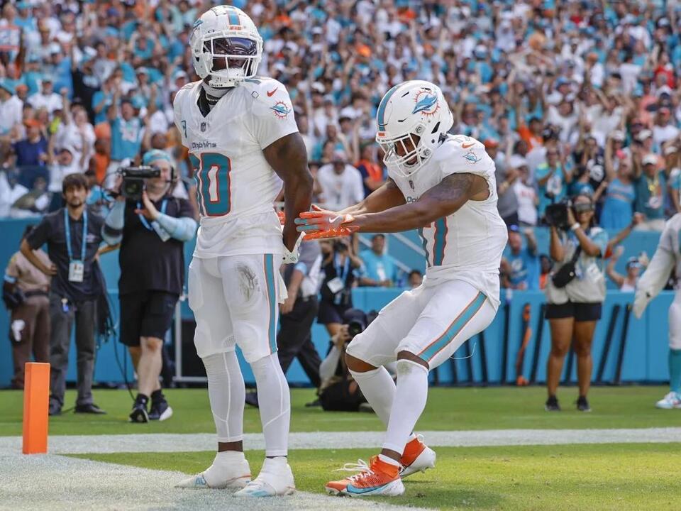 Hill, Dolphins look to overcome hectic week when they host AFC East ...