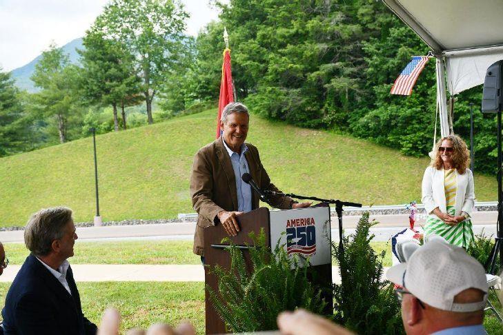 Gov. Bill Lee unveils new welcome sign during visit to Unicoi County ...