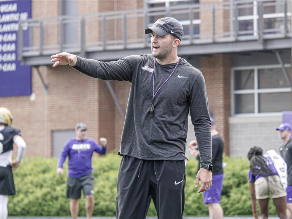 Indiana football coach profile: New offensive coordinator Mike Shanahan