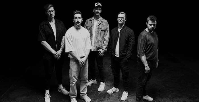 Elwood Stray premiere "Neon Fade" music video, new album 'Descending ...