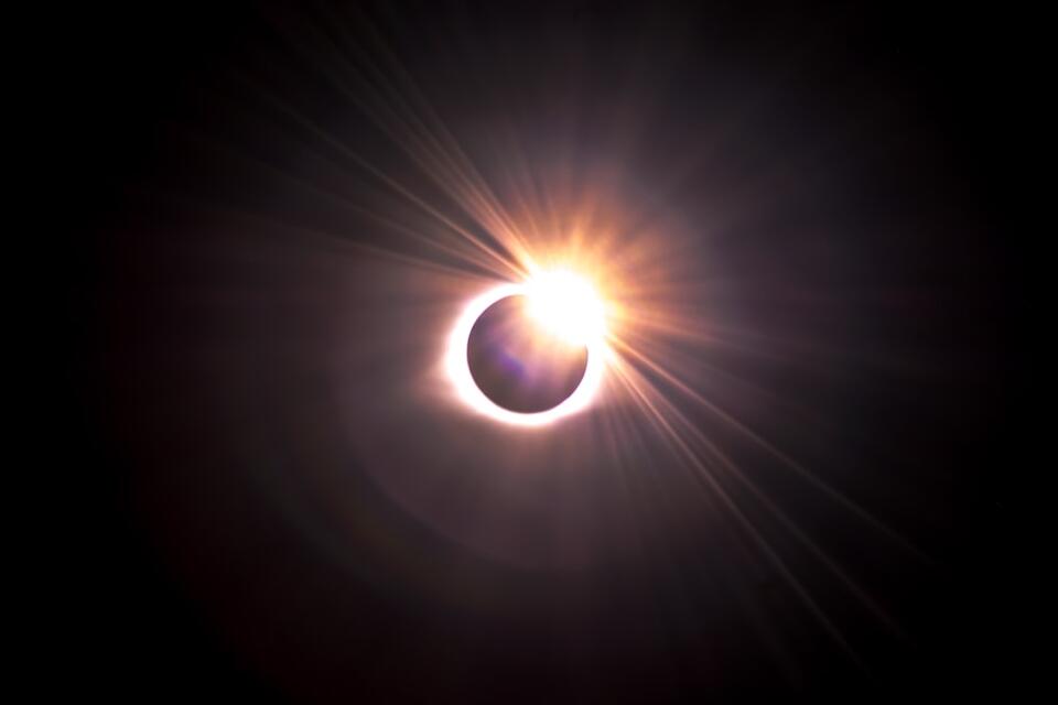 Aquarius Solar Eclipse 2026: Uranus Sparks Revolution and Romance ...