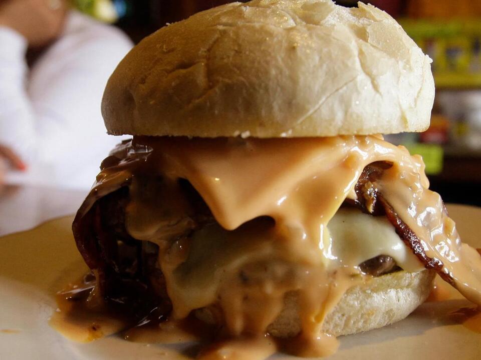 It's the Elite Eight in the Wisconsin best burger contest. Which burger ...