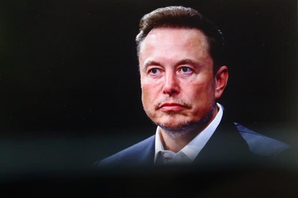 Elon Musk Says His 'Running Robot' Will 'Actually Eliminate Poverty' As ...