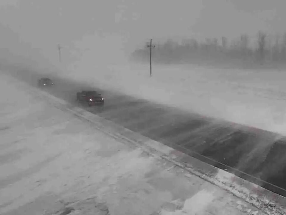 Blizzard warnings prompt Minnesota schools to cancel classes, move to ...