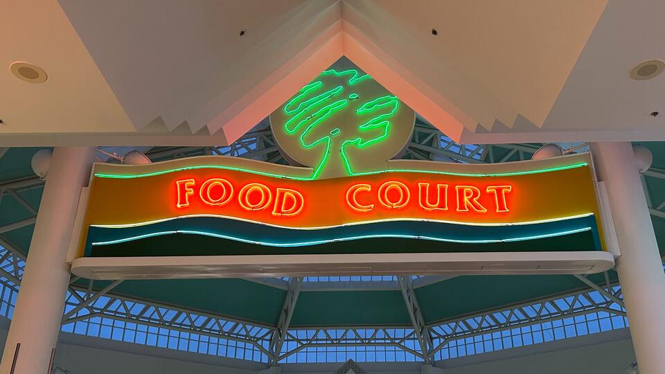 20 Forgotten Food Court Chains That Deserve a Comeback - NewsBreak